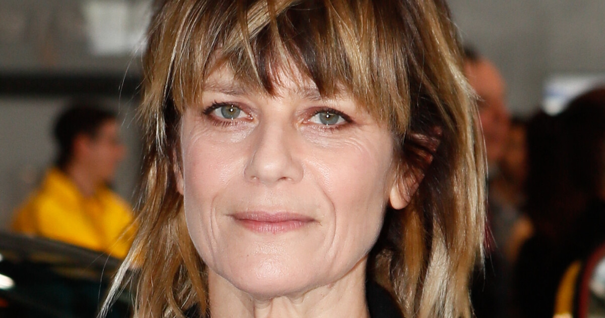 Marina Fois affiche sa coupe mulet devant Marie Papillon, l'ex d'Angèle ...