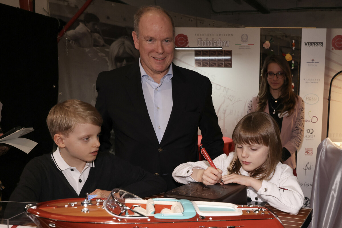 Photo : Le prince Albert II de Monaco, accompagné par le prince ...