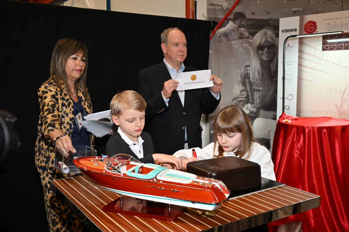 Photo : No Tabloids - Le prince Albert II de Monaco, accompagné par le ...