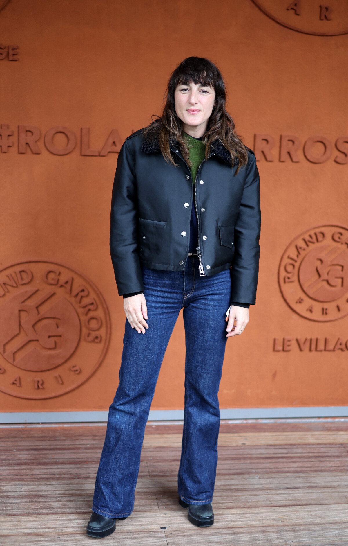 Photo : Juliette Armanet au village lors des Internationaux de France ...