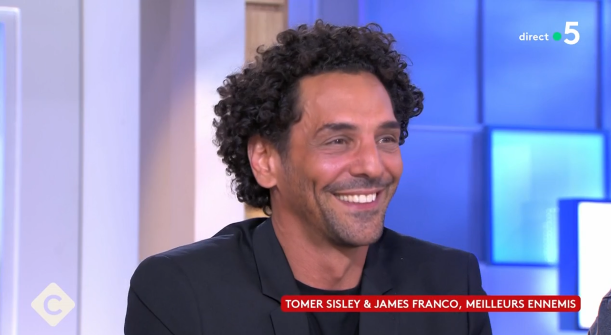Photo : Tomer Sisley ,"C à Vous". - Purepeople