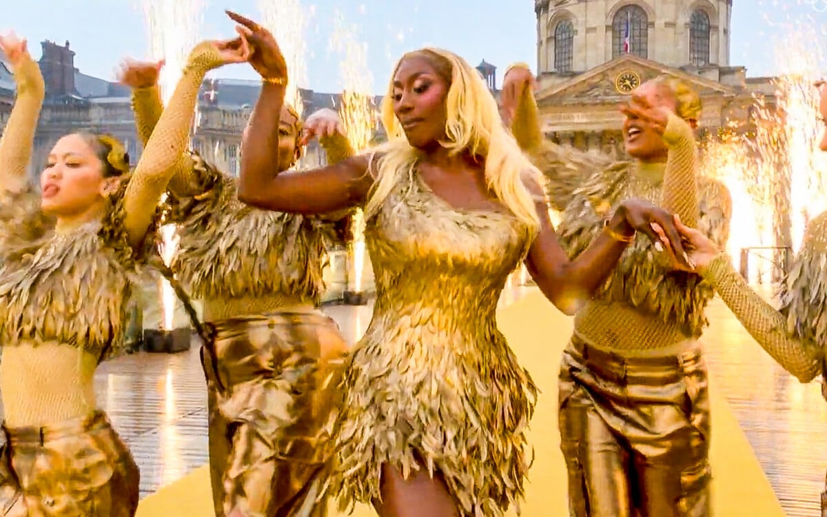 Photo : La cérémonie a été suivie par plus de 30 millions de personnes dans le monde Aya ...