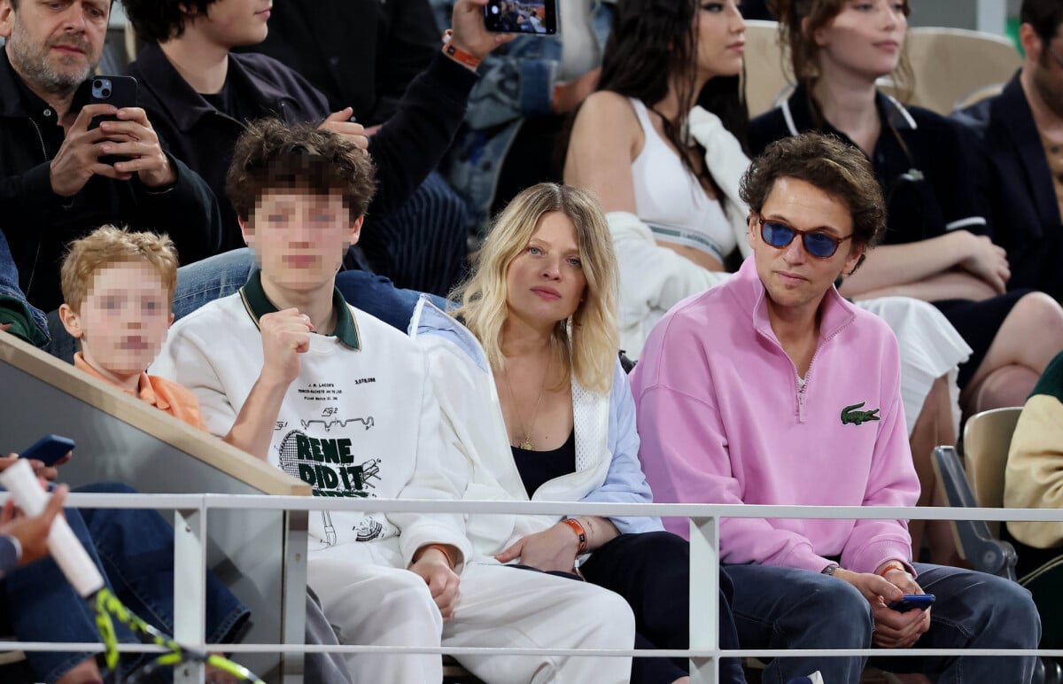 Photo : Ils sont les heureux parents de trois garçons Le chanteur ...