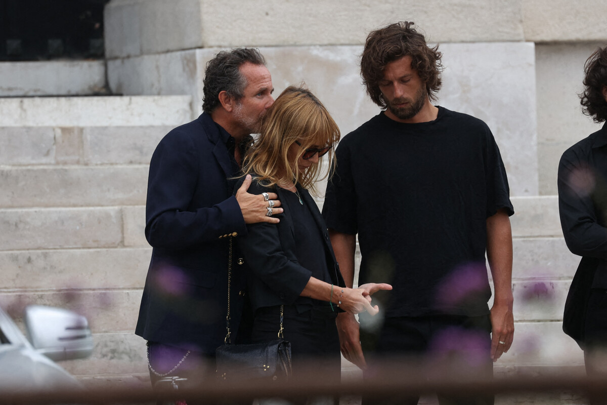 Photo : Axelle Laffont arrives at the funeral of Patrice Laffont at the ...