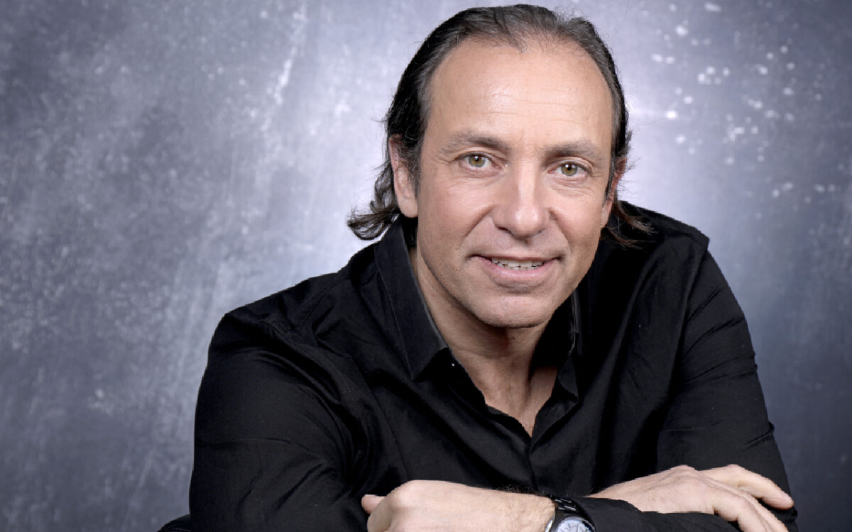 Photo : Philippe Candeloro écarté par France Télévisions, il réagit ...
