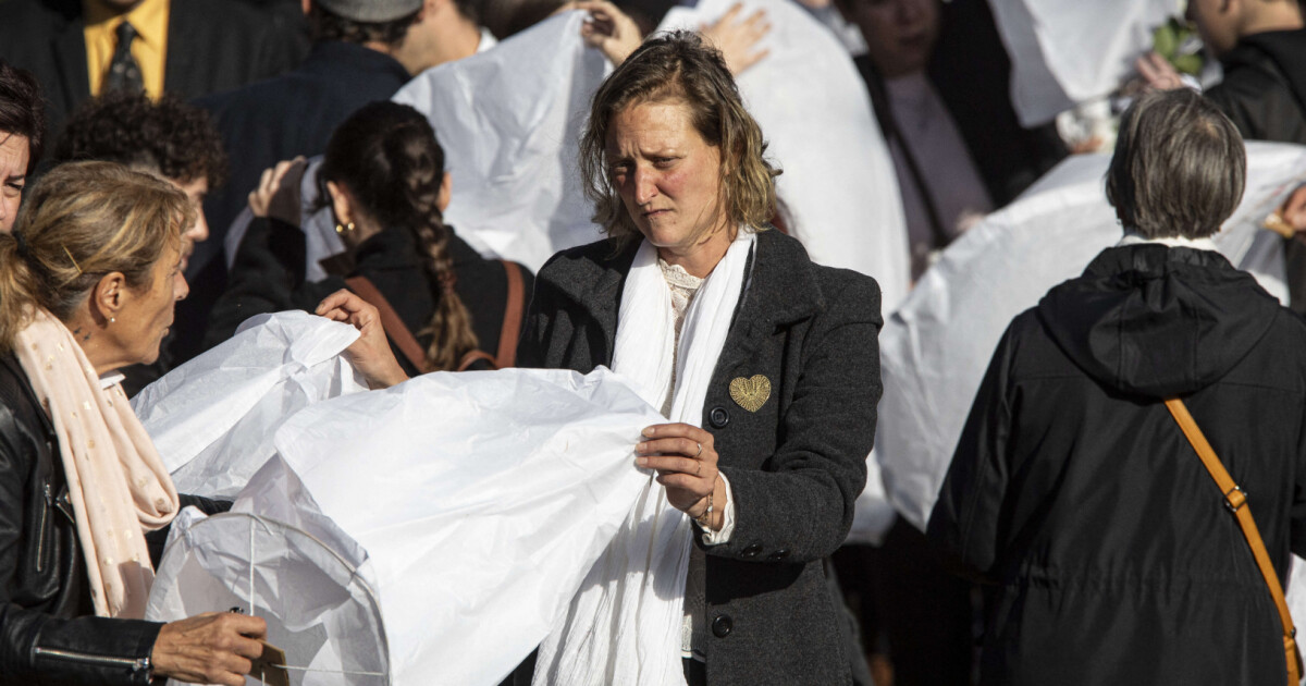 Au revoir Lina : sa mère Fanny Groll à l'origine d'un geste plus que ...