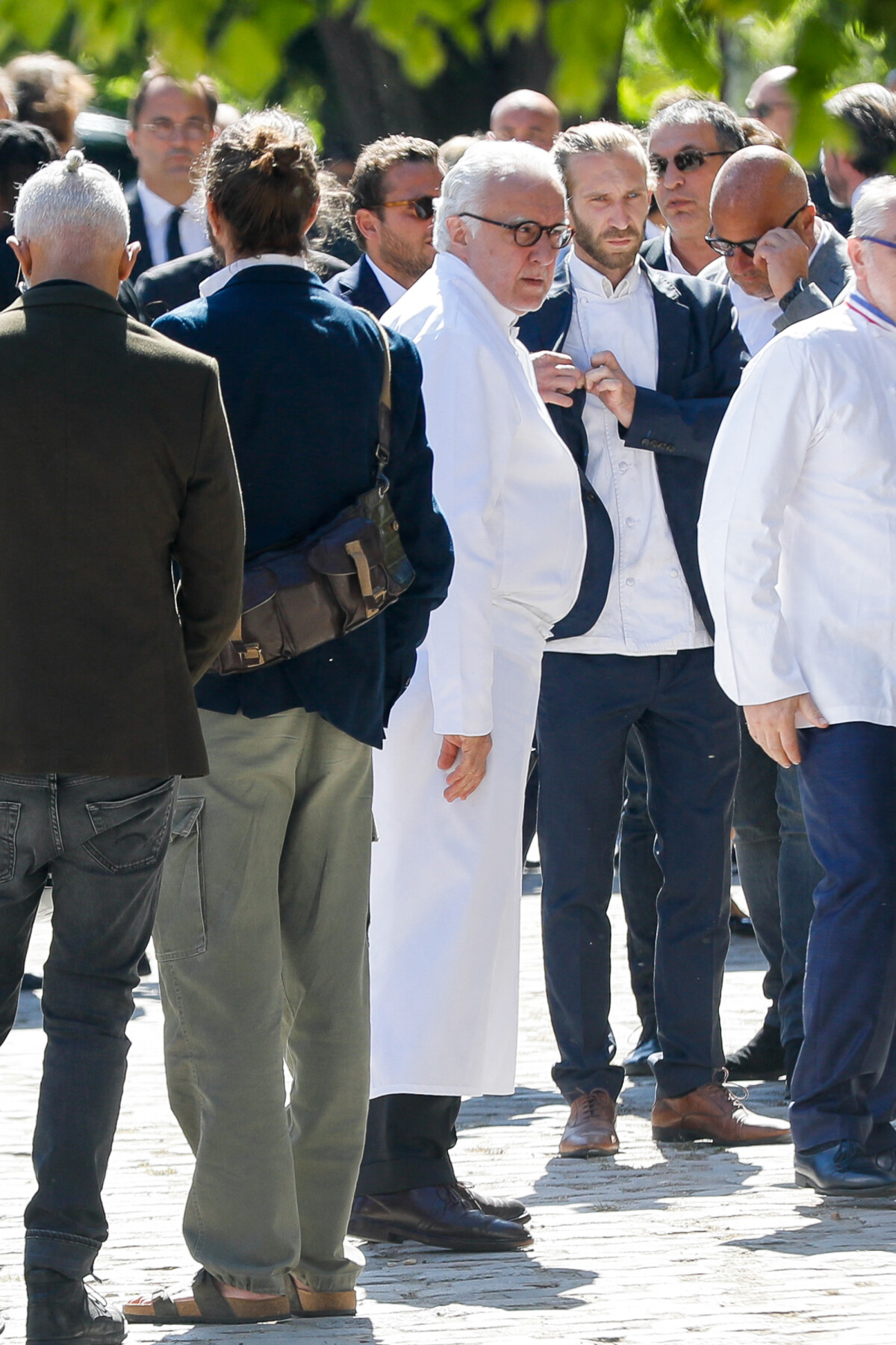 Photo : Le chef Alain Ducasse - Sortie des obsèques d'Antoine Alléno ...