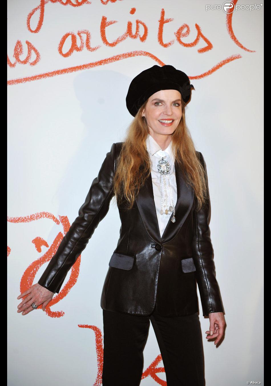 Cyrielle Claire pour le Gala de l'Union des Artistes au Cirque d'Hiver ...
