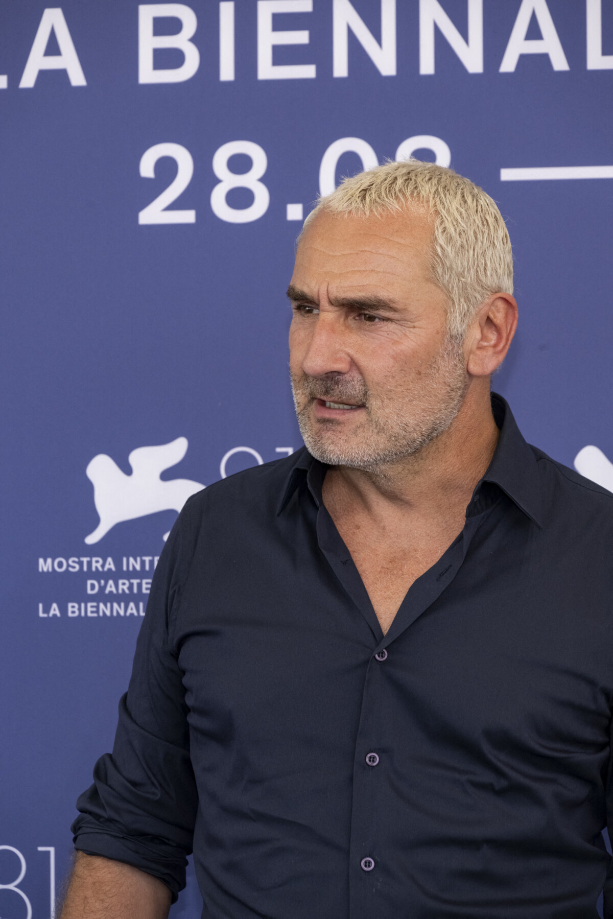 Photo : Théma - Les hommes en blond platine - Gilles Lellouche 81st ...