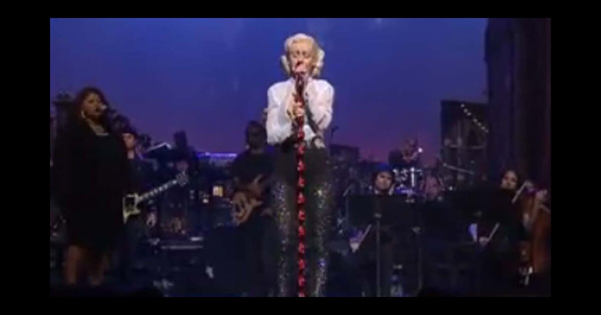 Christina Aguilera dévoile sa voix en or devant un Bradley Cooper ...