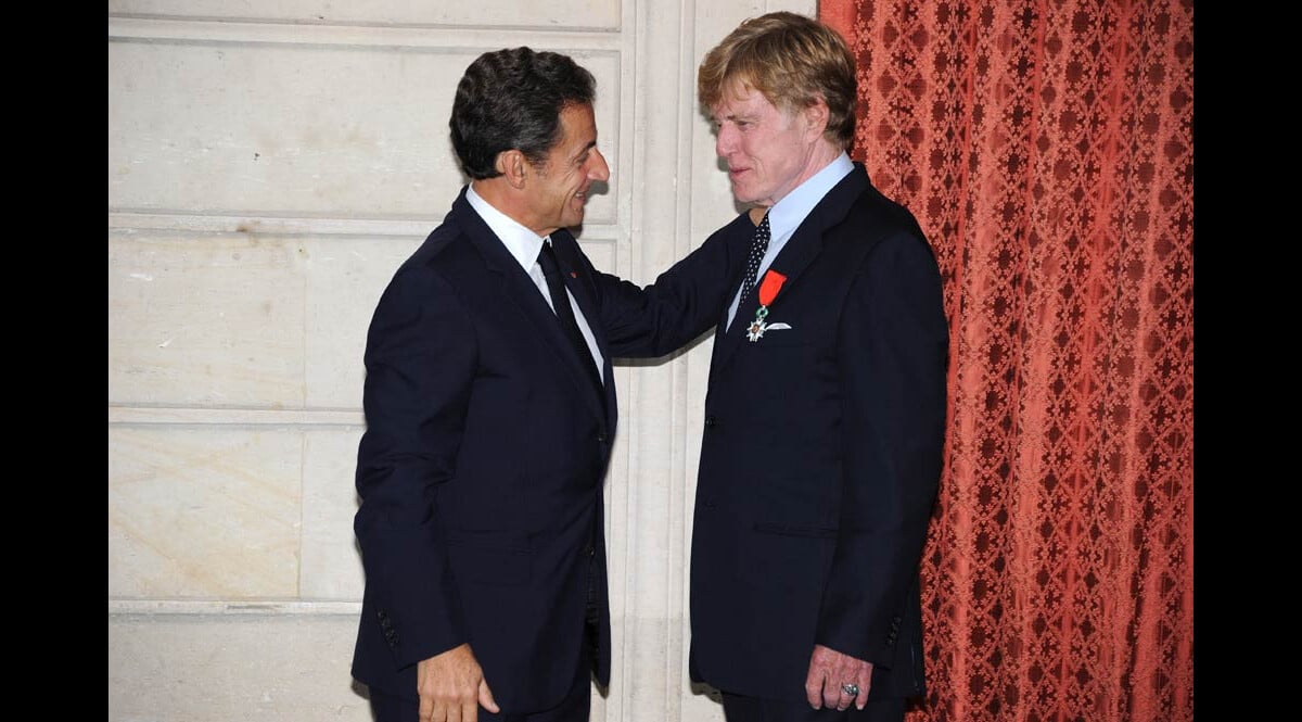 Photo : Robert Redford, ici avec Nicolas Sarkozy, a été fait Chevalier ...