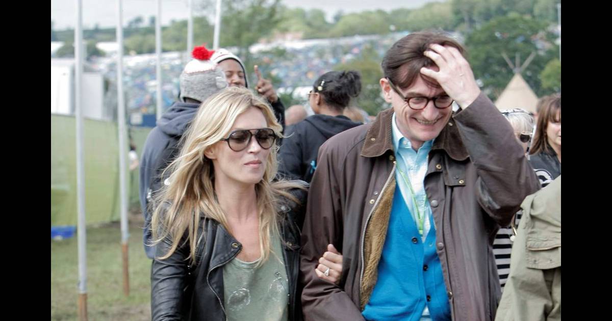 La belle Kate Moss lors du Festival de Glastonbury, le 25 juin 2011 ...
