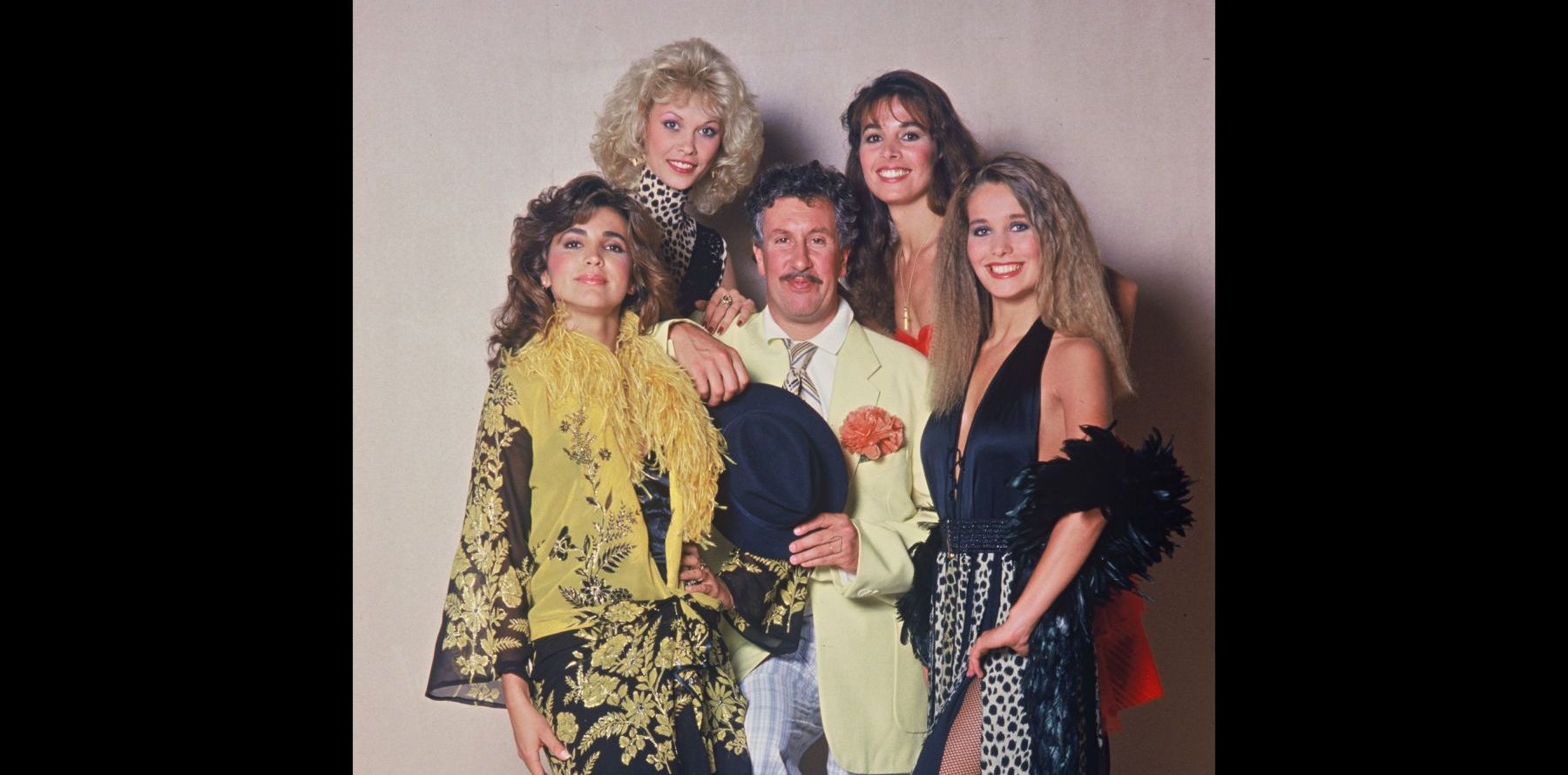 Stéphane Collaro : Ses Coco-girls sont de retour - Purepeople