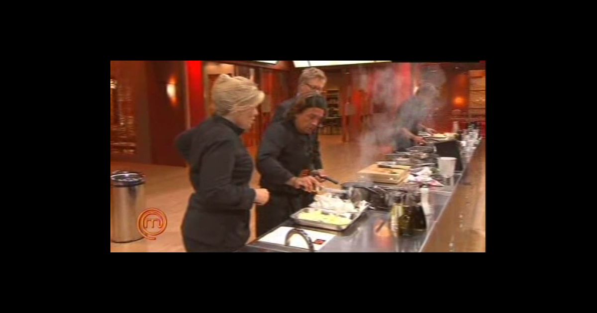 Xavier et les chefs dans Masterchef 2, jeudi 6 octobre 2011 sur TF1 ...