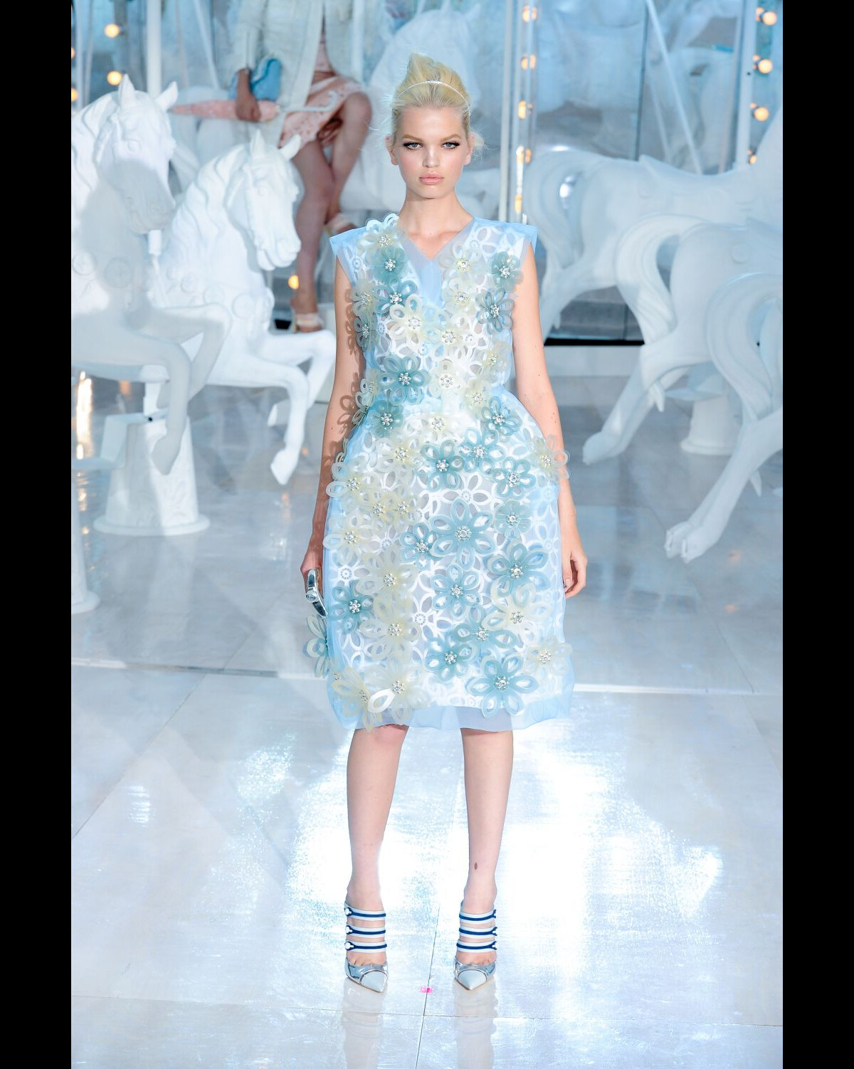 Photo : Daphne Groeneveld sur les podiums Printemps-Eté 2012 : Louis ...