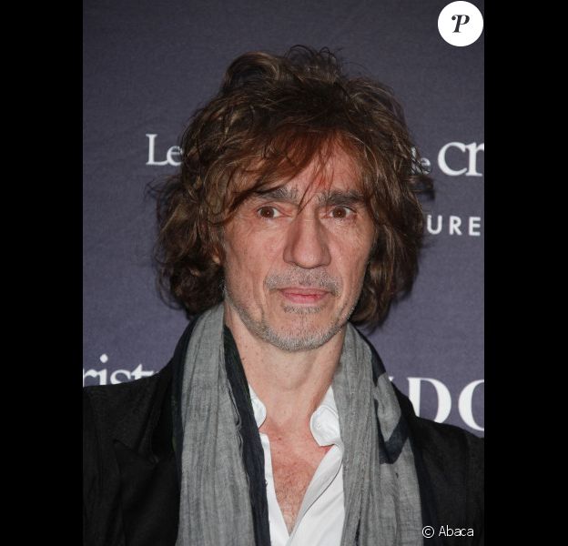 The Voice : Louis Bertignac s'offre un petit coup de jeune - Purepeople
