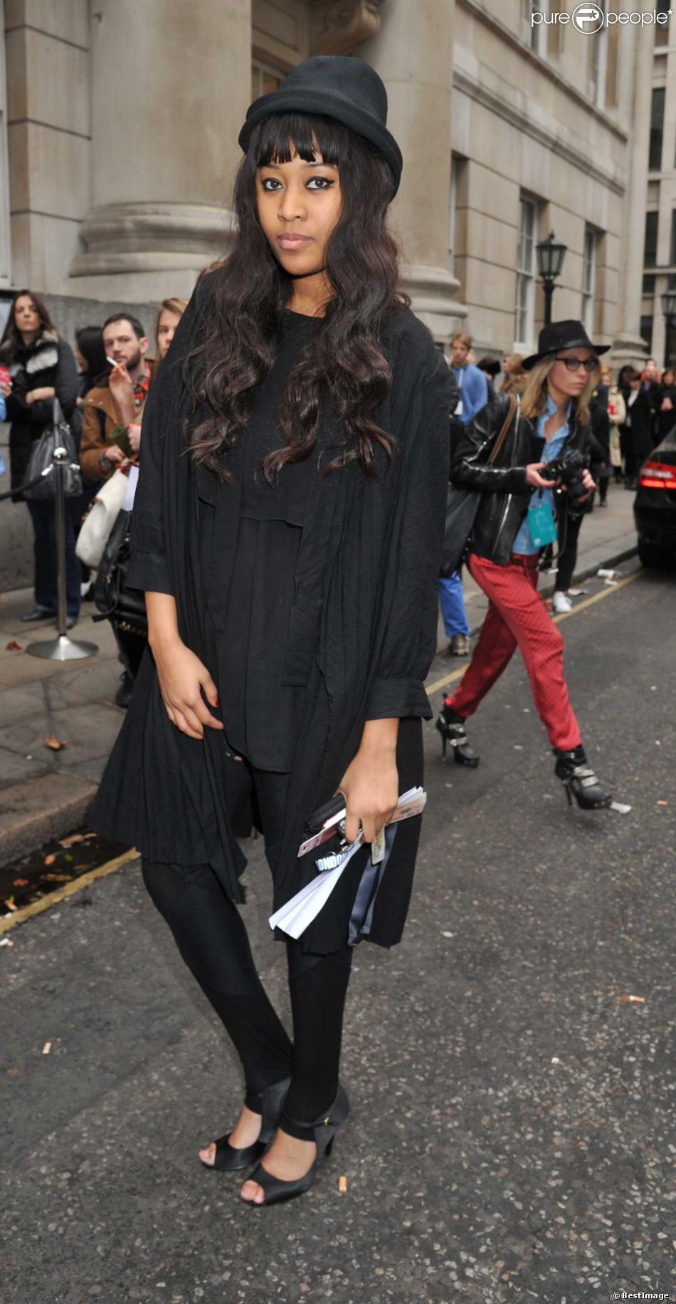 La chanteuse VV Brown arrive au défilé House Of Holland à Londres, le ...