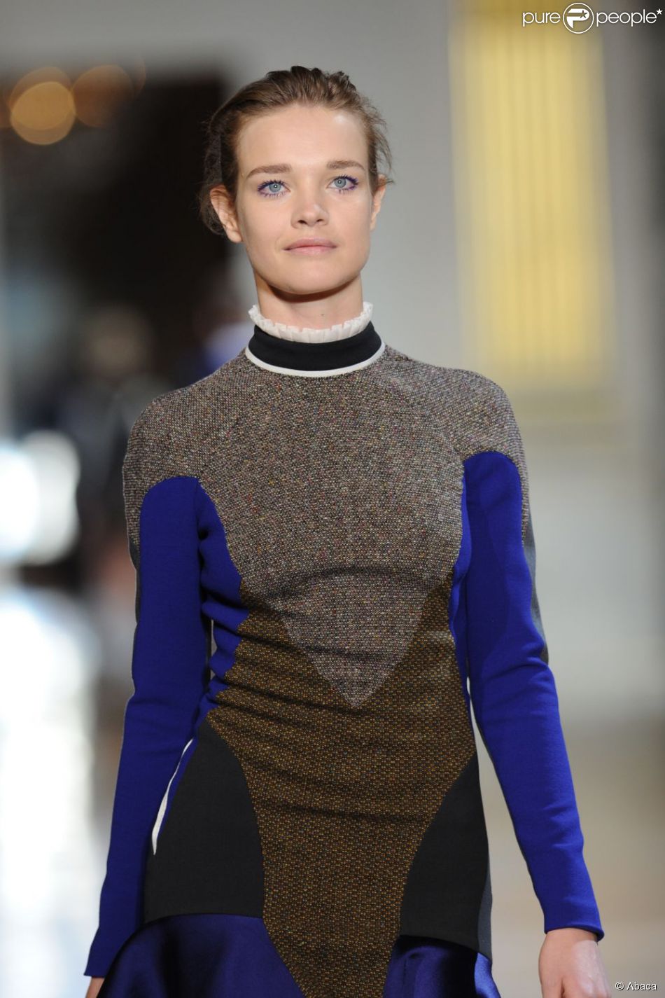 Natalia Vodianova défile pour Stella McCartney à Paris, le 5 mars 2012 ...