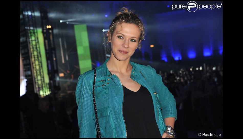 Lorie le 5 avril 2012 à Paris - Purepeople