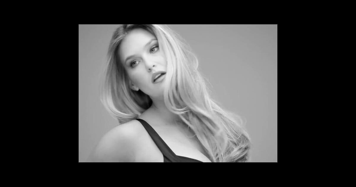 Bar Refaeli Légérie De Passionata Shabille De Lingerie Et Joue Les