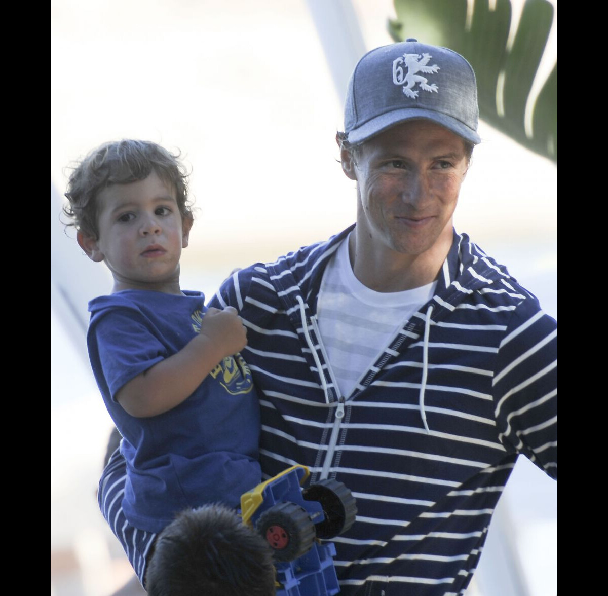 Photo : Fernando Torres retrouve le sourire avec son fils Leo le 2 ...