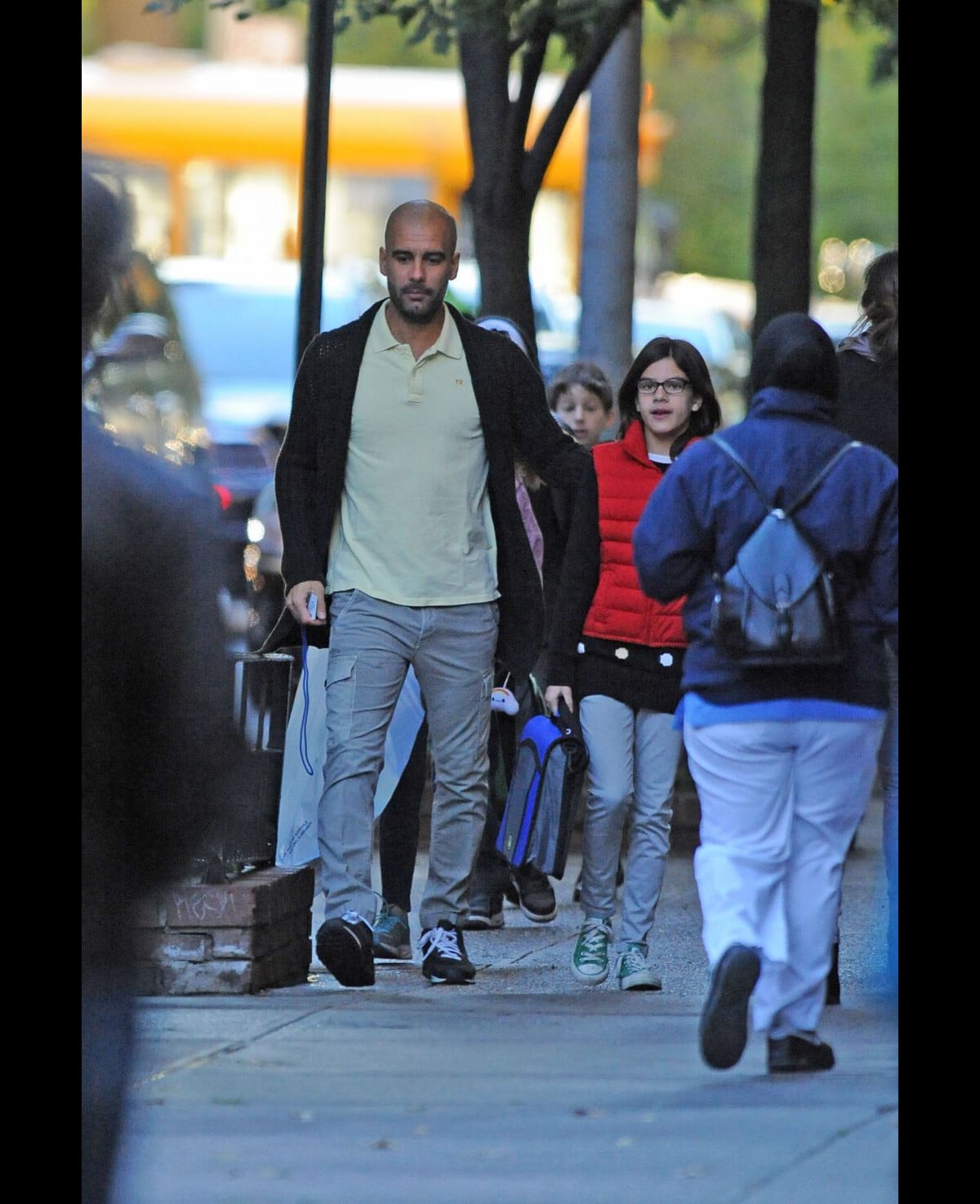 Photo : Pep Guardiola, ancien entraîneur du FC Barcelone accompagne sa ...