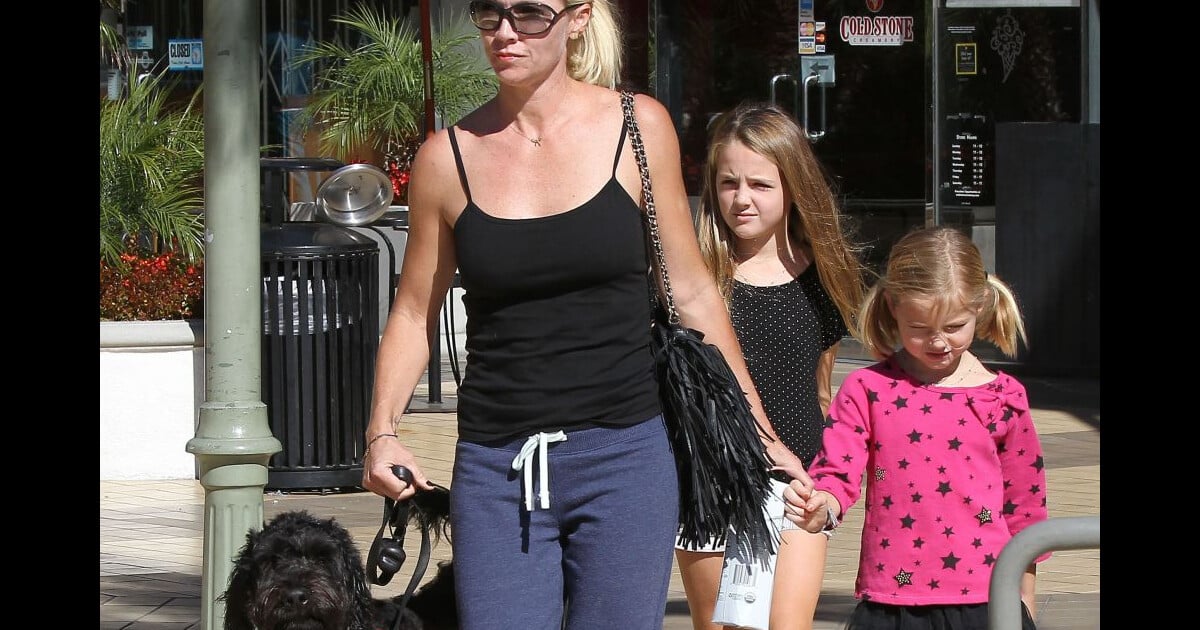 Jennie Garth, sortie avec ses filles et son chien, mais à nouveau ...