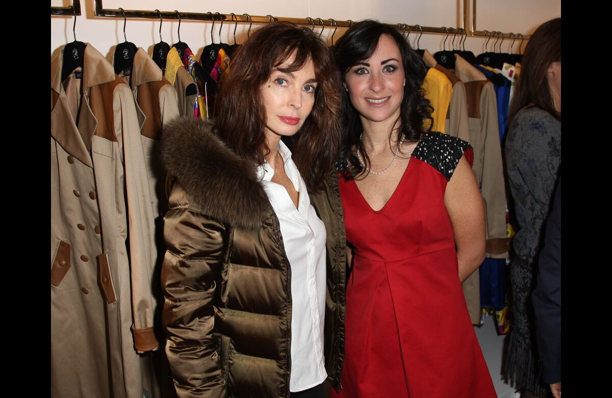 Photo : Anne Parillaud et la créatrice Rowena Forrest lors de l ...