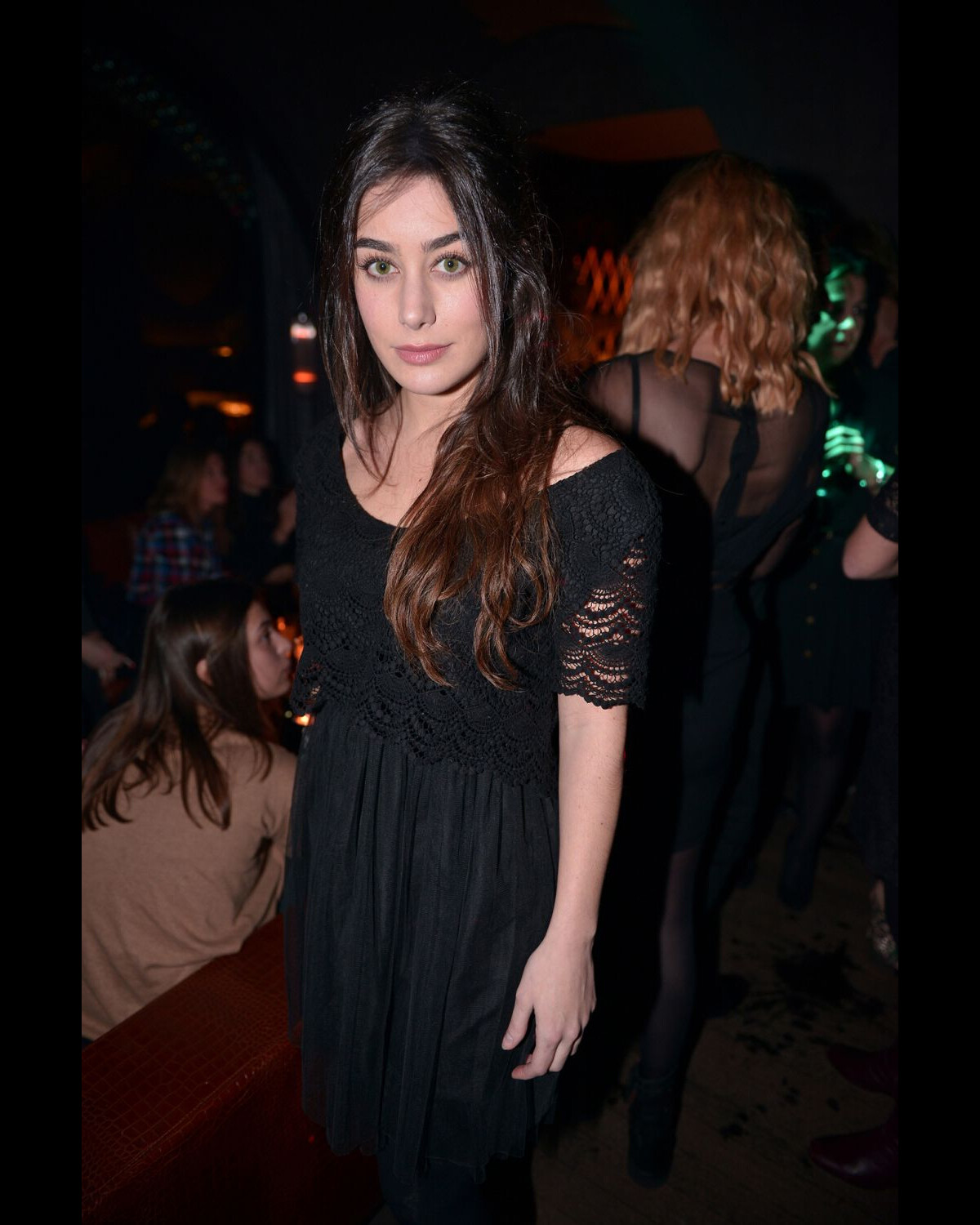 Vidéo : Fanny Valette lors de la soirée A Club - Toiles enchantées chez ...