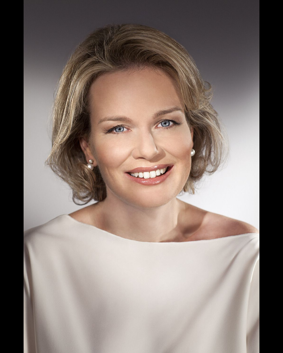 Photo : La princesse Mathilde de Belgique dans un portrait officiel ...