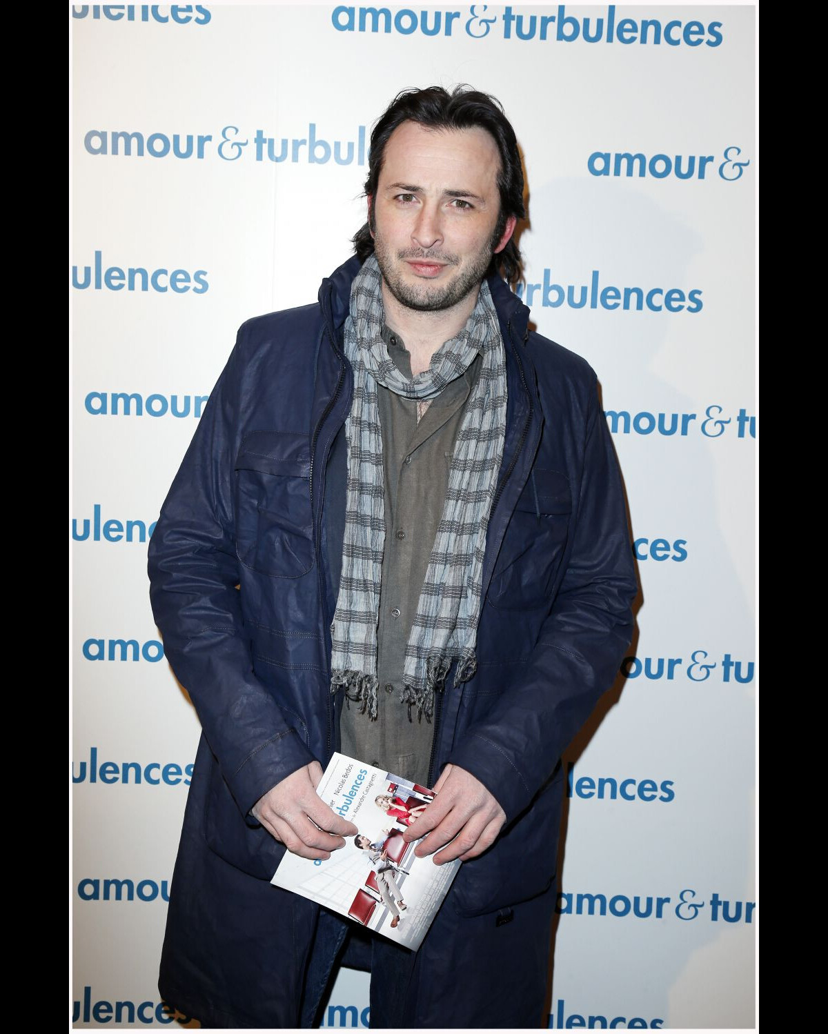 Vidéo : Michaël Cohen pendant la première du film Amour & Turbulences ...