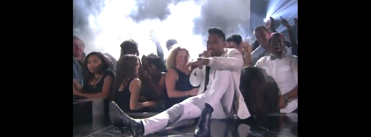 Vidéo : Miguel - Adorn - Billboard Music Awards à Las Vegas, le 19 mai ...