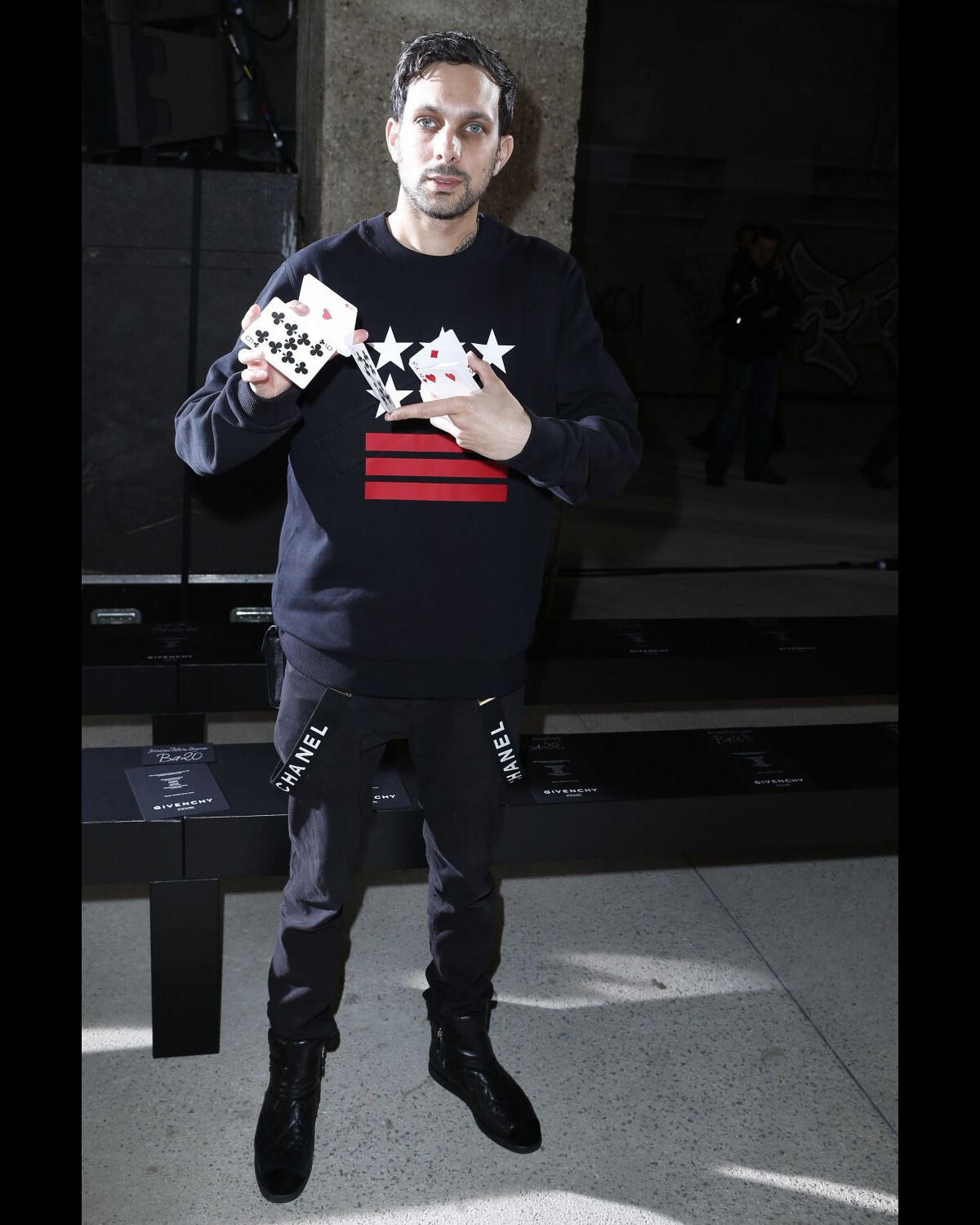 Photo : Le magicien Dynamo assiste au défilé Givenchy printemps-été ...