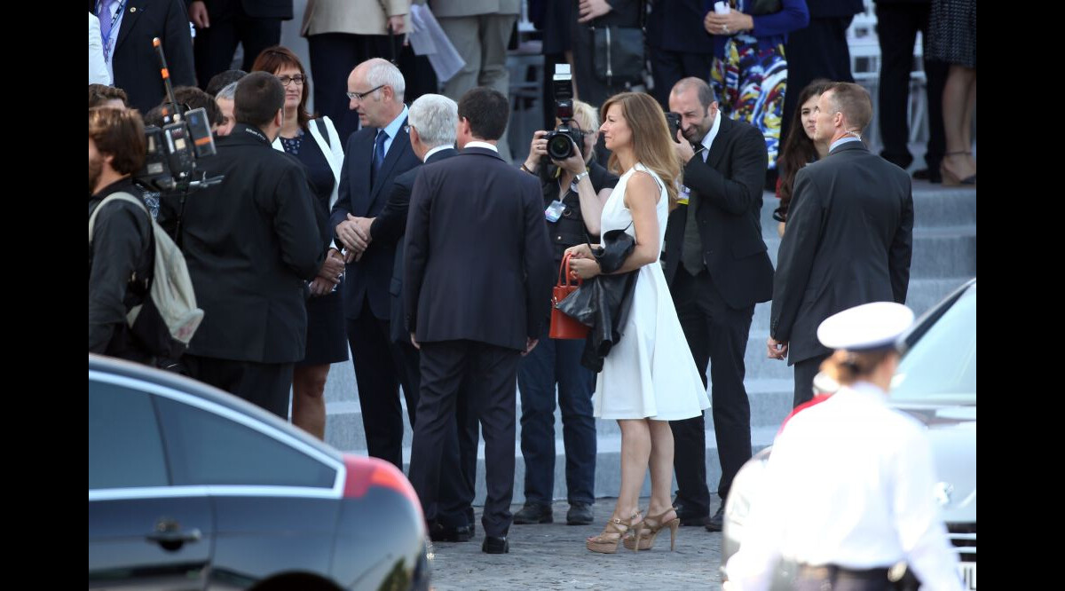 Photo : Anne Gravoin et Manuel Valls au défilé du 14 juillet 2013 à ...