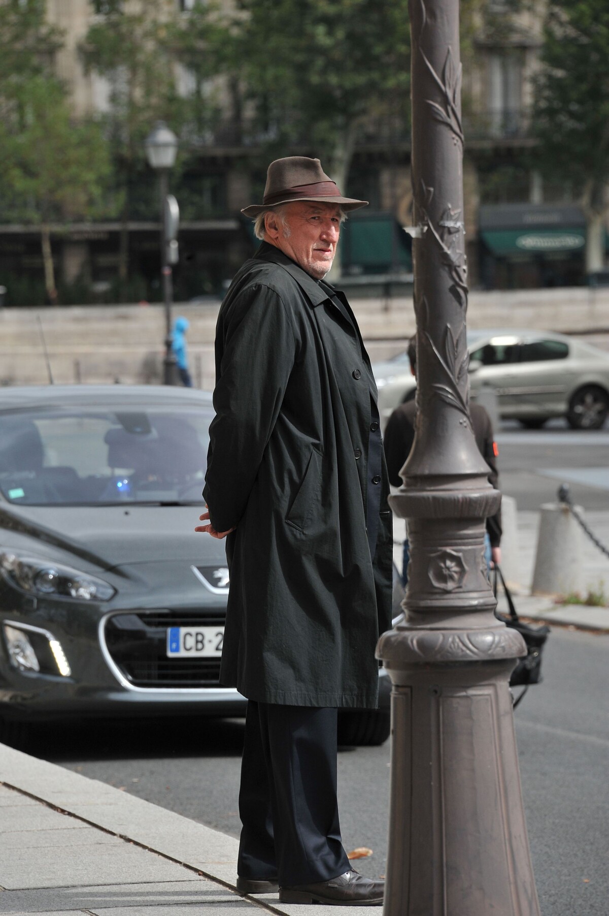 Photo : Jean-François Balmer sur le tournage de 'Boulevard Du Palais' à ...