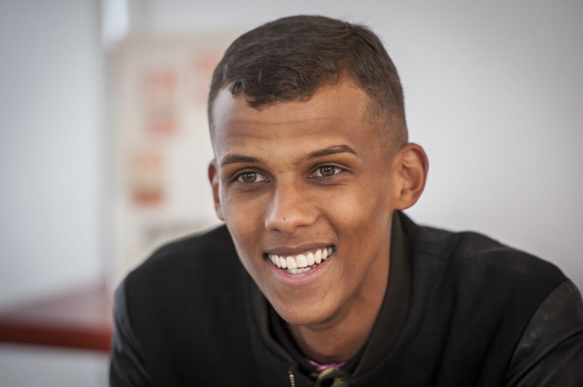 Photo : Stromae lors d'une séance photo à Bruxelles en Belgique, le 19 ...