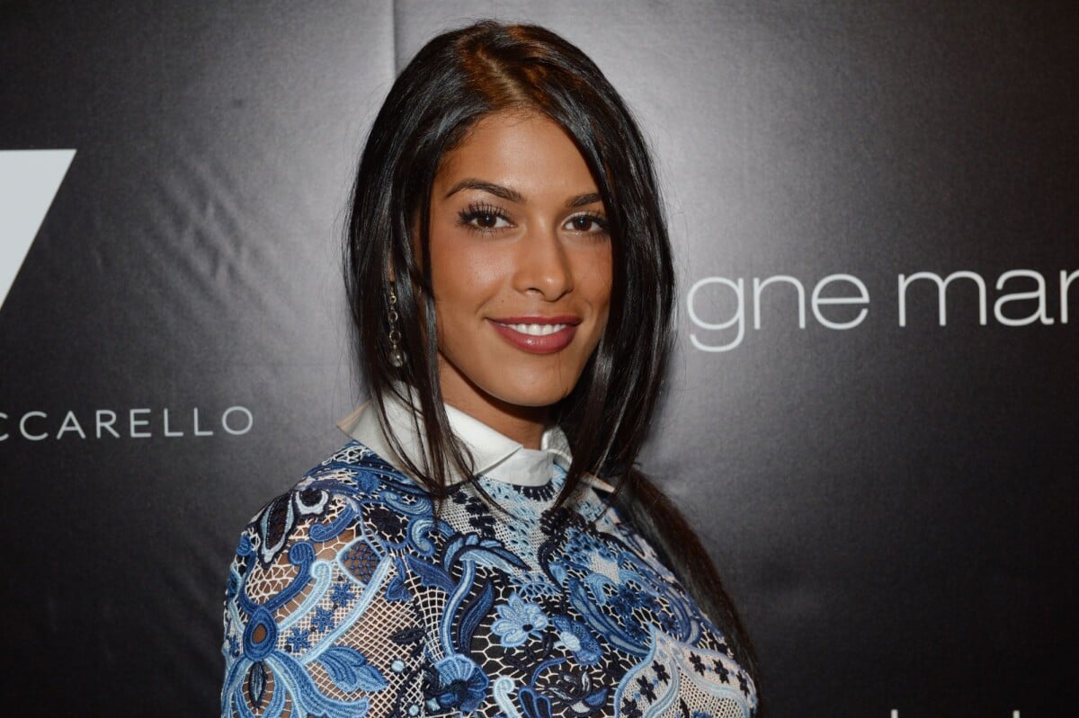 Photo : Ayem Nour lors de la présentation de la nouvelle collection d ...