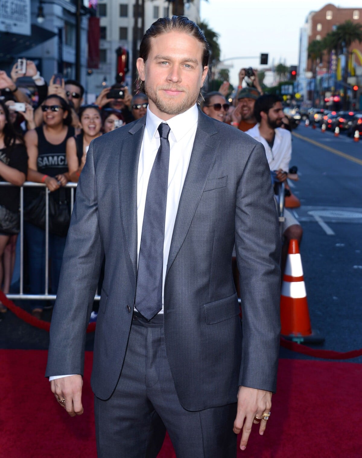 Photo : Charlie Hunnam à Los Angeles le 7 septembre 2013 - Purepeople