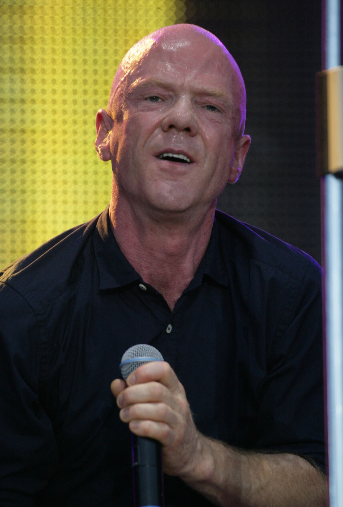 Vidéo : Jimmy Somerville au festival Rewind 2012 à Henley le 19 août ...