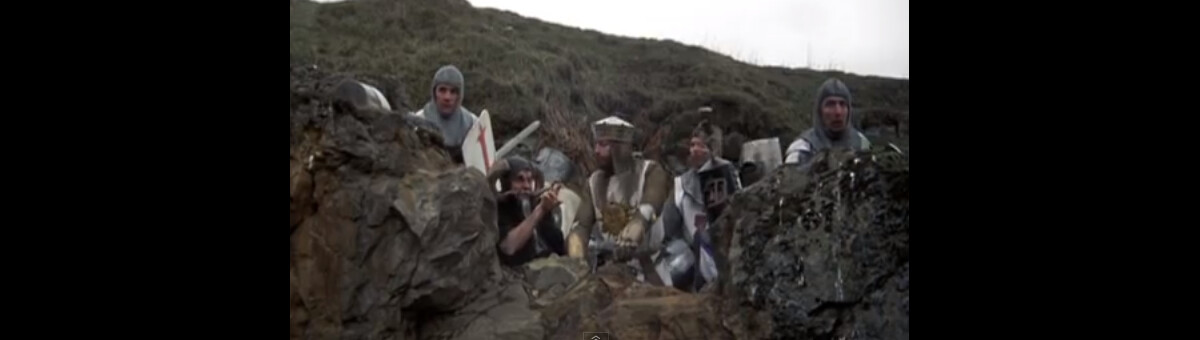 Vidéo : Killer Rabbit dans Sacré Graal des Monty Python - Purepeople