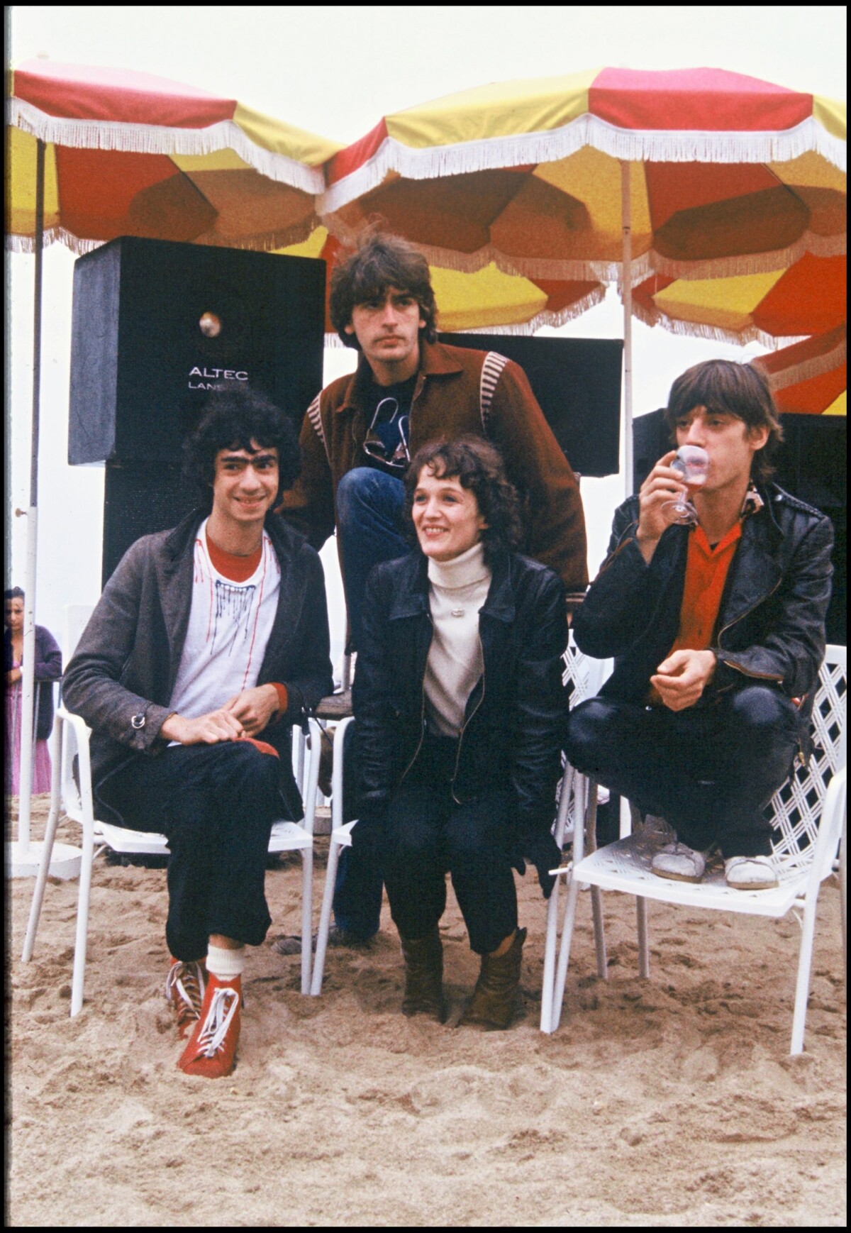 Photo : Téléphone à Cannes en mai 1980. - Purepeople