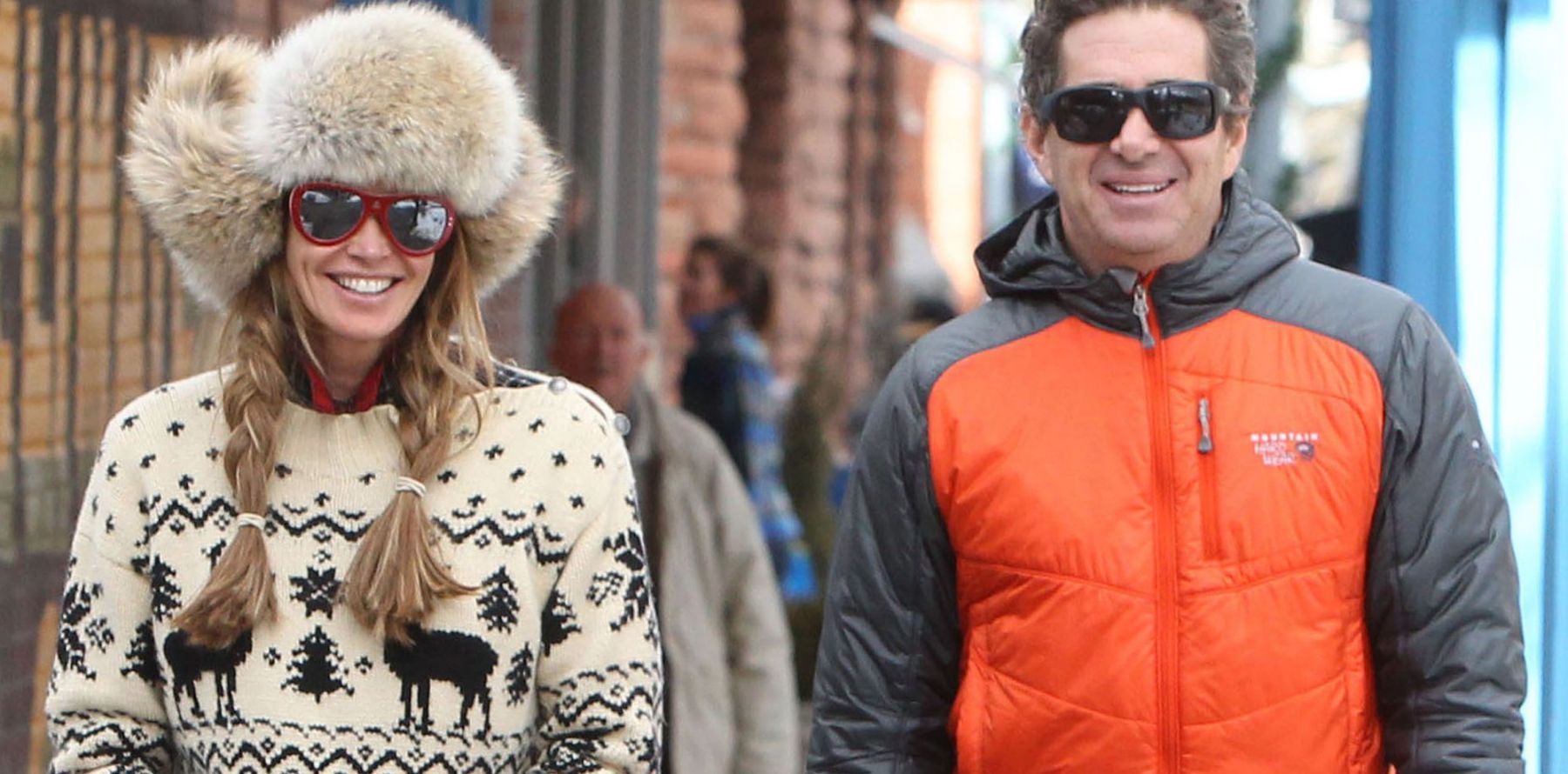 Elle Macpherson : Sortie avec son 'jeune' mari, loin des ennuis de ...