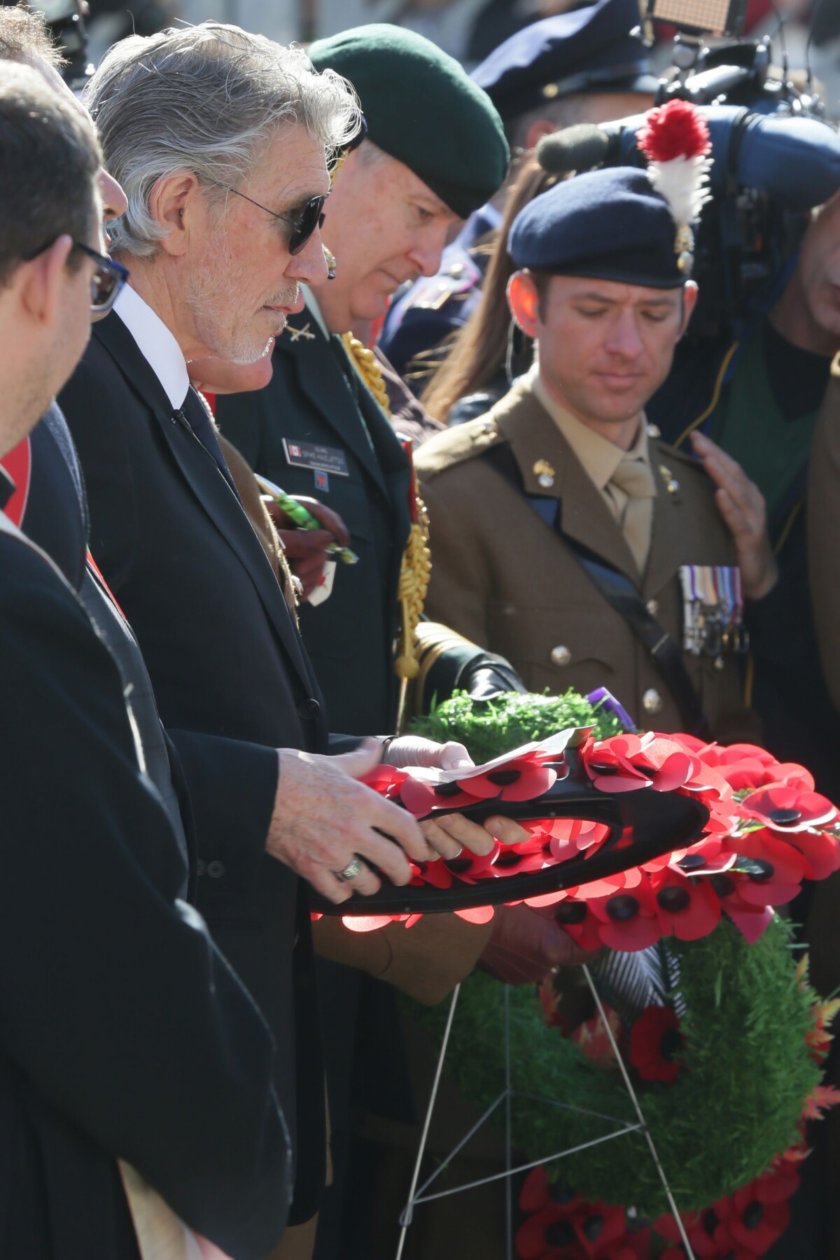 Photo : Roger Waters de Pink Floyd inaugure un monument consacré à son ...