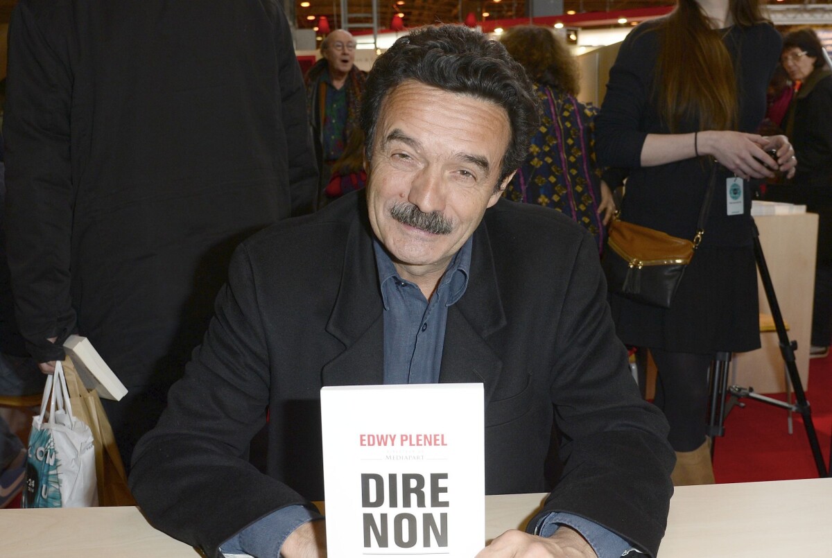 Photo : Edwy Plenel - 34e édition du Salon du livre à Paris, Porte de ...