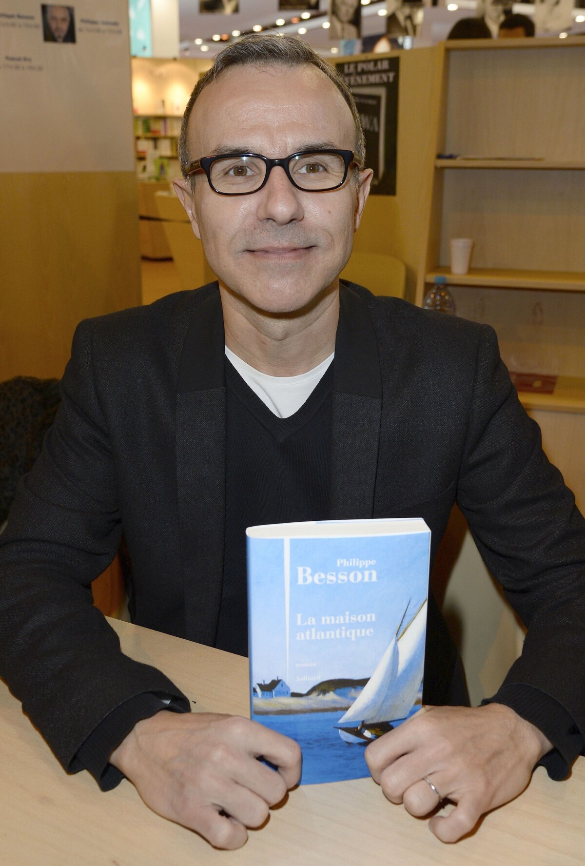Photo : Philippe Besson - 34e édition du Salon du livre à Paris, Porte ...