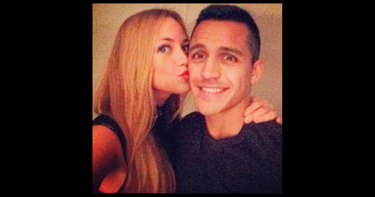 Alexis Sanchez futur papa : En couple, la star du Barça a mis enceinte ...