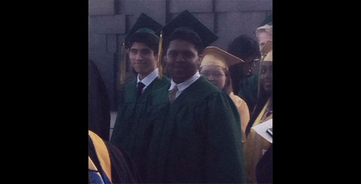 Photo : Christopher Wallace Jr. lors de sa remise de diplôme au lycée ...