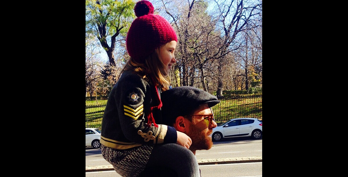 Photo : Xabi Alonso avec sa petite Ane (3 ans) à Madrid - décembre 2013 ...