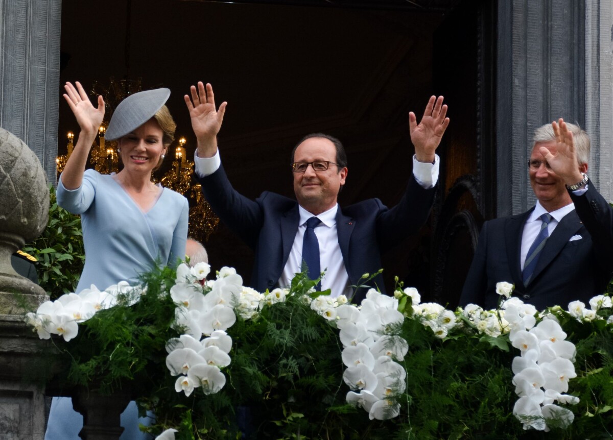 Photo : La reine Mathilde de Belgique, François Hollande et le roi ...
