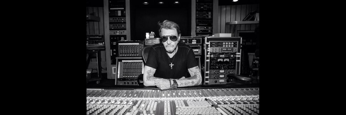 Photo : Johnny Hallyday en studio à Los Angeles, photo publiée sur son ...